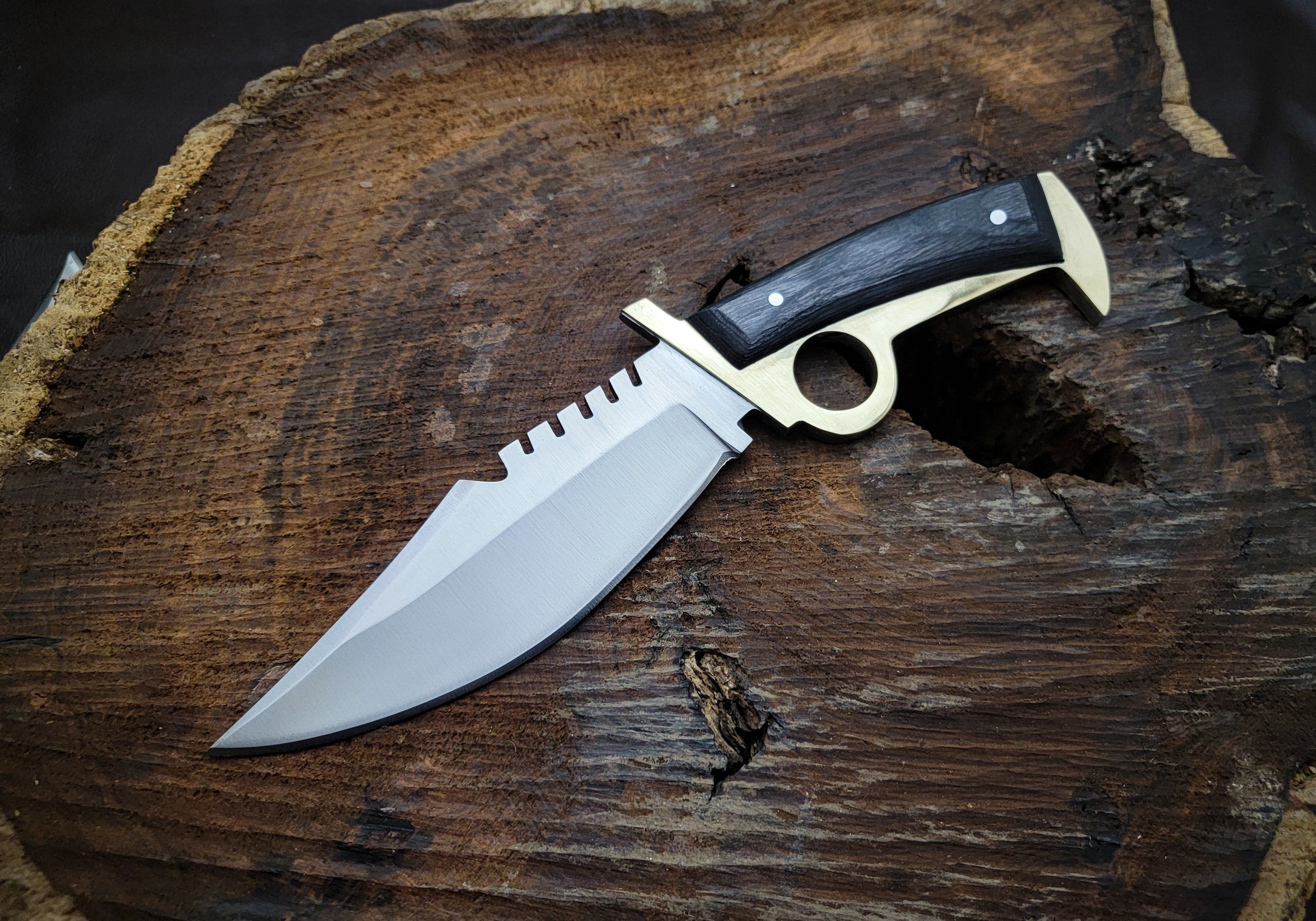 The Walking Dead: Daryl Dixon Replica Finger Guard Bowie Knife – The ...